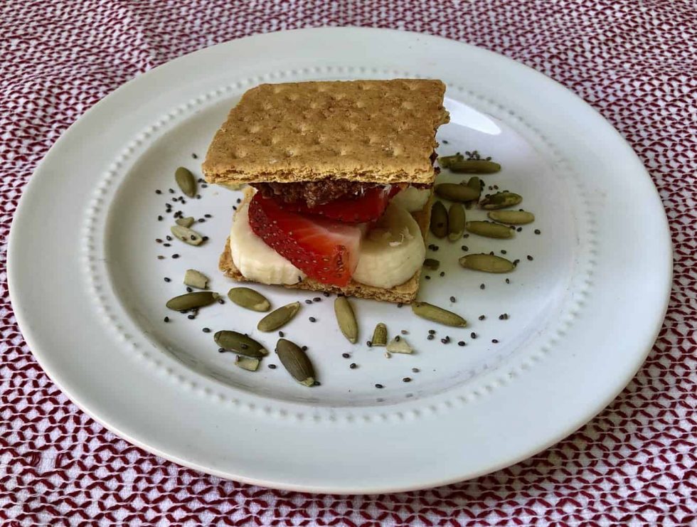 1 Sensational Recipe for Grilled Fruit S'mores